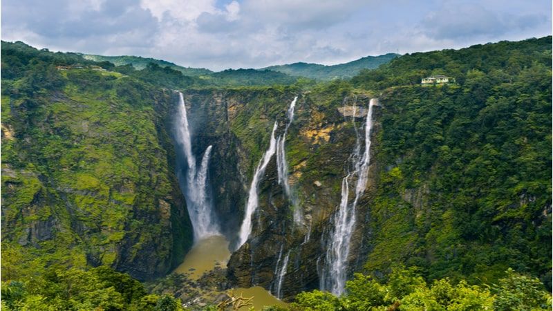 16 Best Waterfalls in the World for A Riveting Getaway