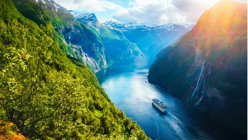12 Breathtaking Things To Do In Norway That No One Should Miss