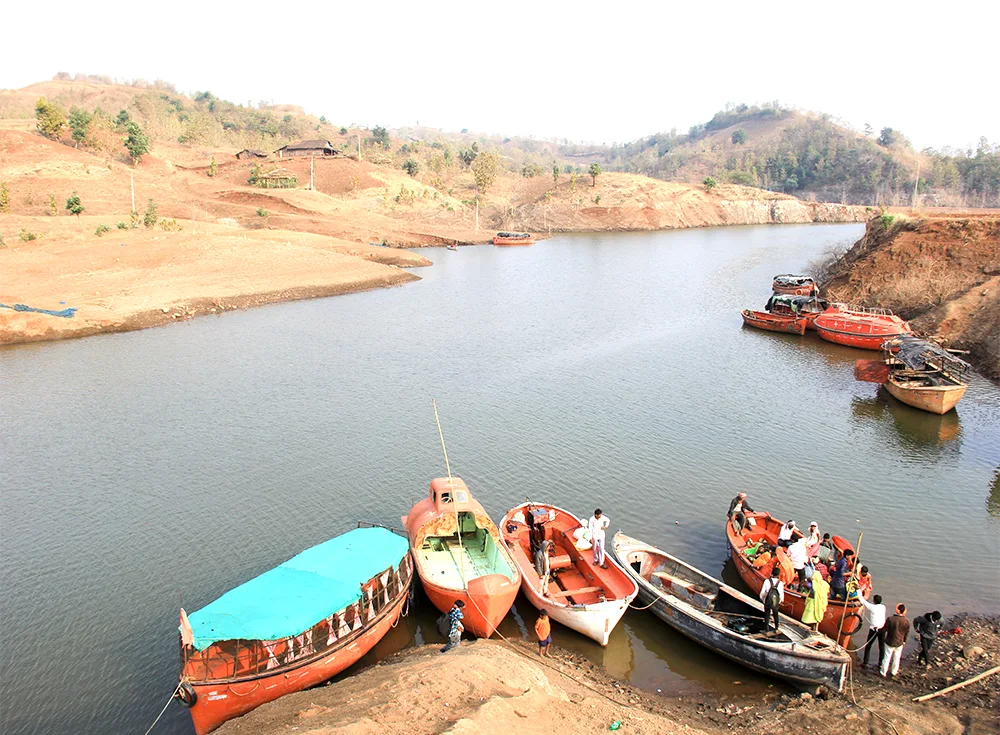 Pachmarhi Ujjain 6 Days 5 Nights Group Tour Package with Kaliadeh ...