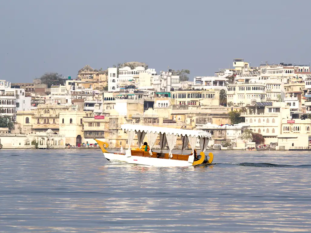 2 Nights 3 Days Beautiful Udaipur New Year Tour Package - Myholidays.com